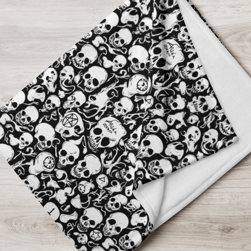 Abstract Skulls – Throw Blanket | Astra Zero